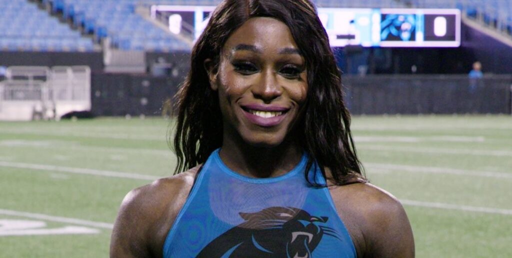 Conoce a la primera animadora transgénero de la NFL: Justine Lindsay