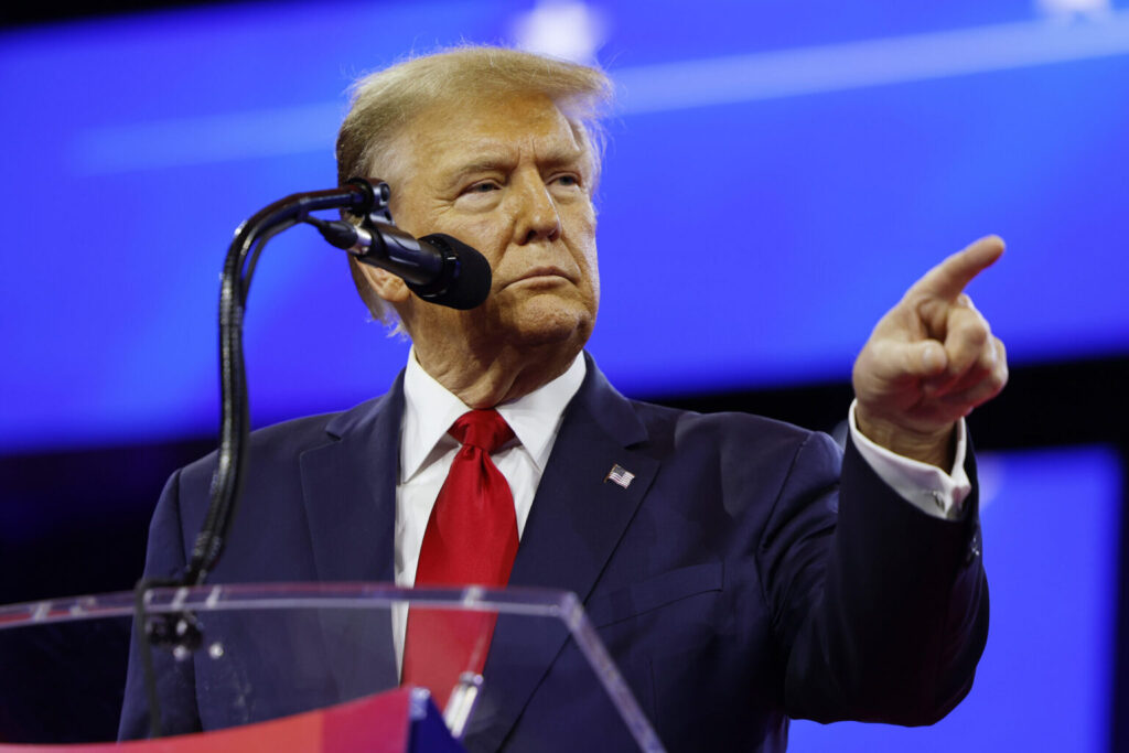 Reverenda pide a Trump "tener misericordia" de personas LGBTQ e inmigrantes